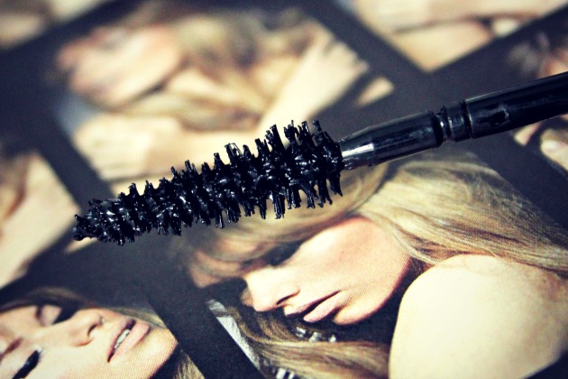 L’Oreal Miss Manga Mascara Review – THIRTEEN THOUGHTS