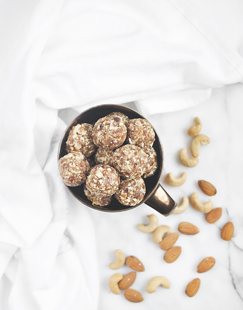 5 Ingredient raw caramel bites – THIRTEEN THOUGHTS